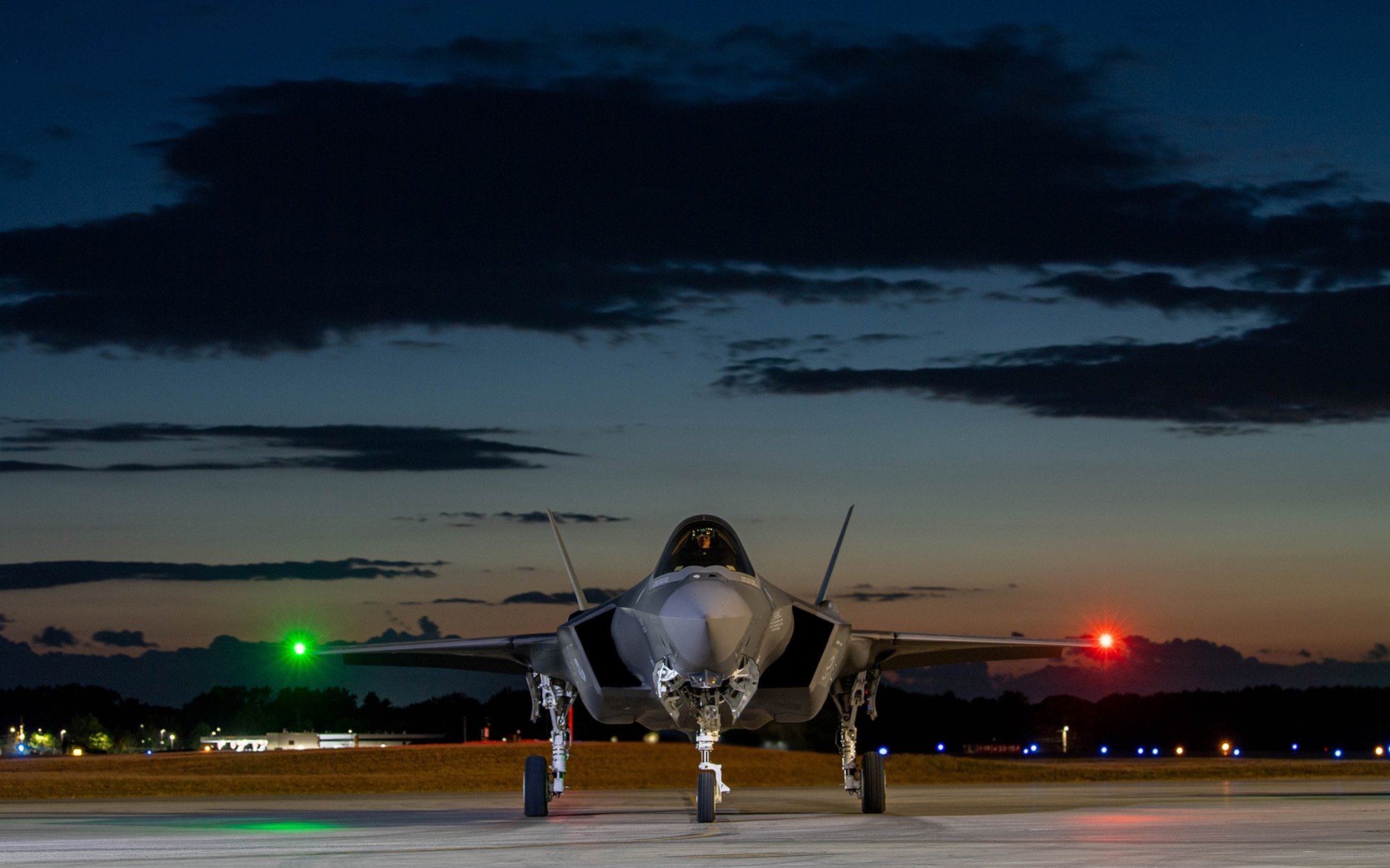Thursday F-35 night flying operations > Vermont Air National Guard ...