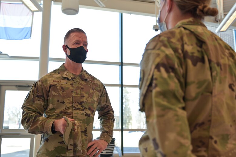 Illinois National Guard tackles COVID at community level > Air National ...