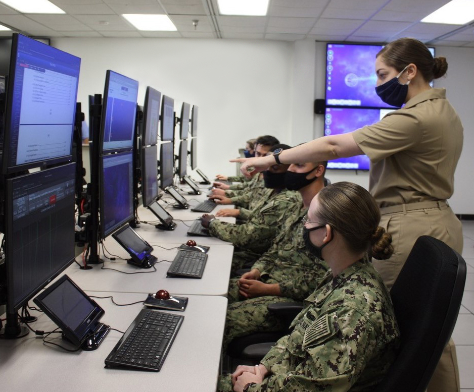 Virtual Operator Trainers Ready Sailors for the High-End Fight > United ...