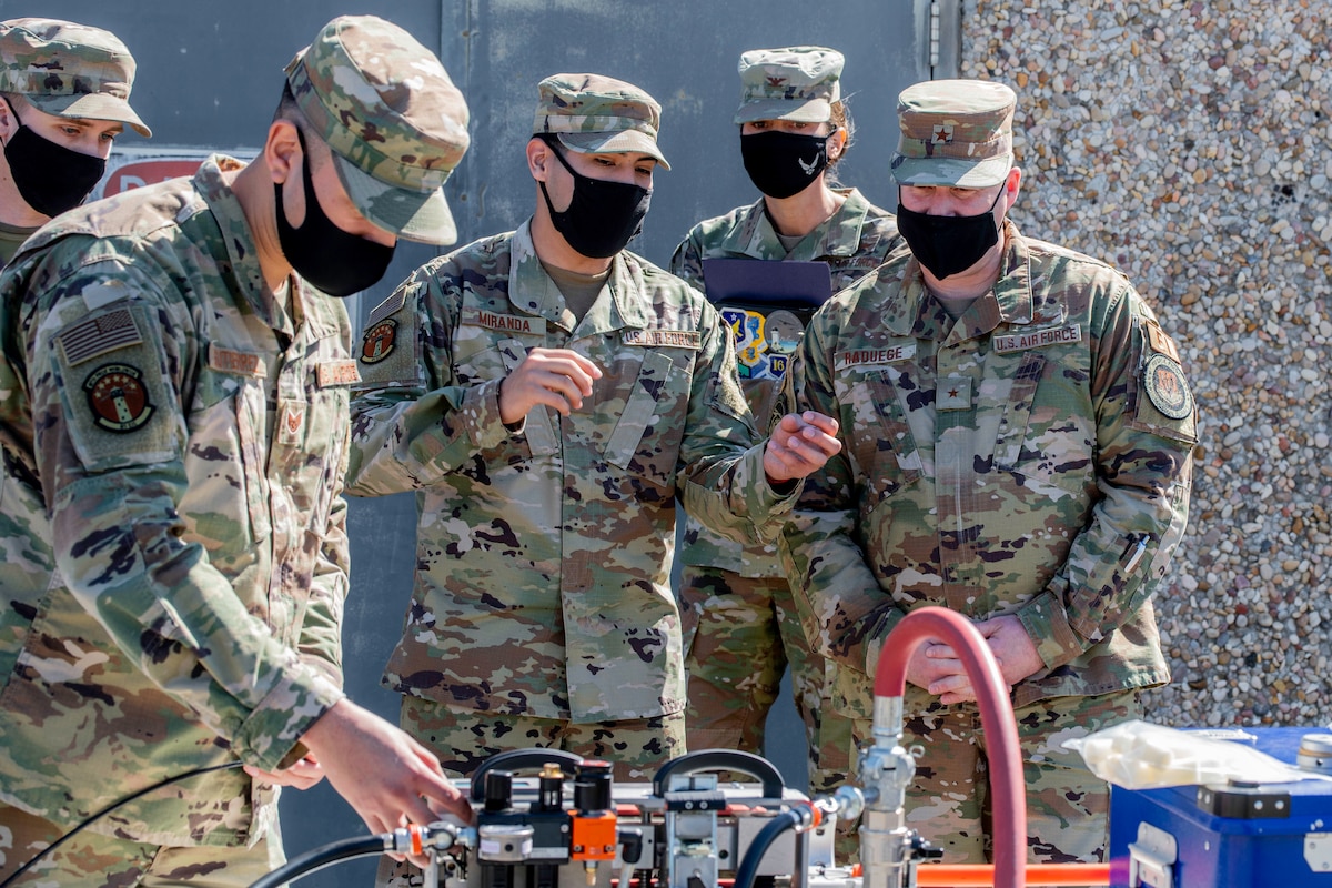 Air Combat Command Communications Directorate visits 85th EIS ...