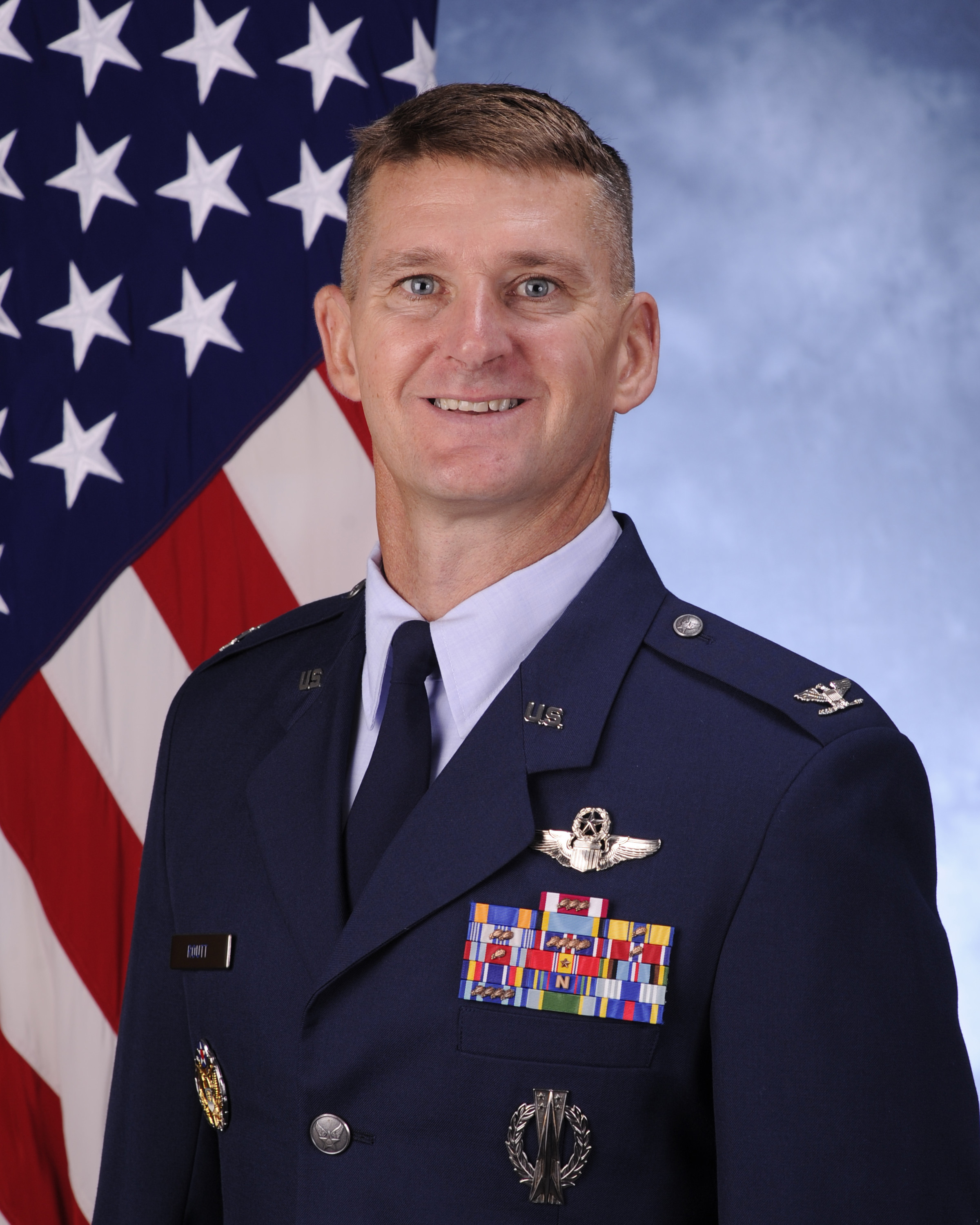 USAF Col. Derek B. Routt Official Bio Photo