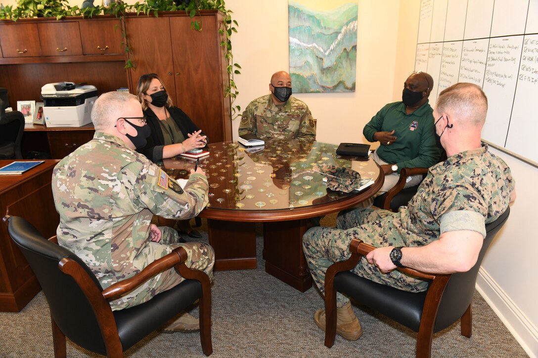 Defense Logistics Agency Distribution Commander visits DLA Distribution ...