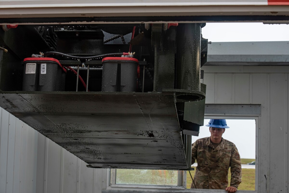 36th CES replaces jet landing “safety net” > Air Force Safety Center ...