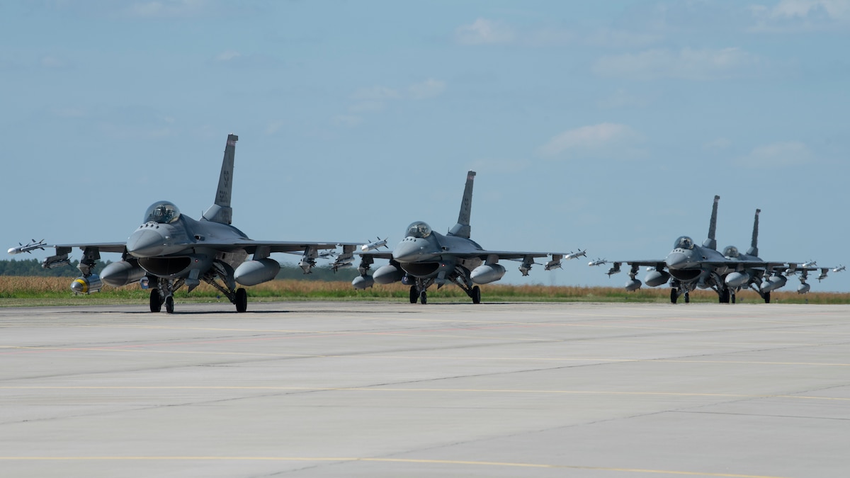 U.S. Air Force F-16s arrive at Łask Air Base > Spangdahlem Air Base ...