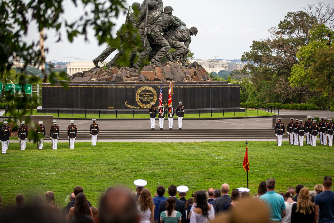 Barracks Marines perform at Marine Corps War Memorial for Tuesday ...