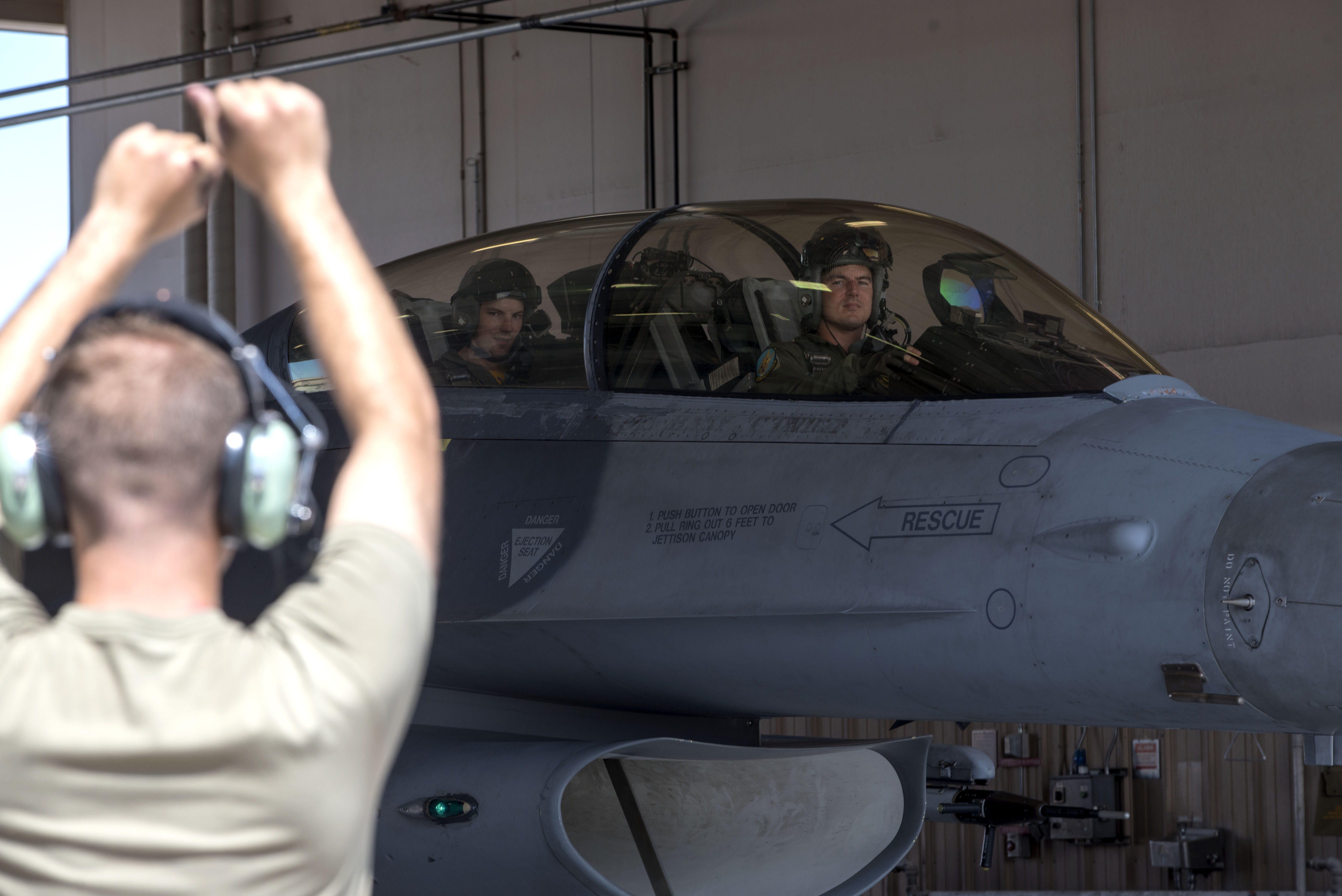 NHL athlete trains like an F-16 Viper pilot > Air Education and ...