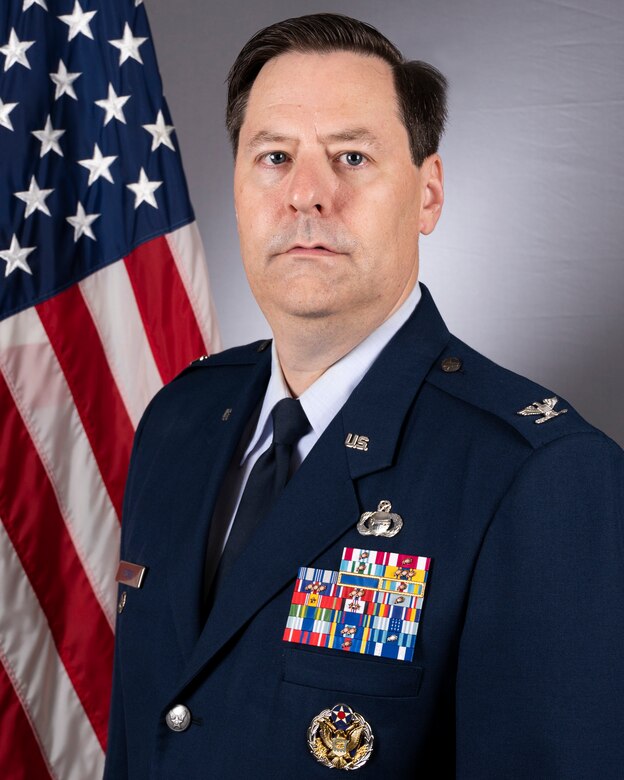 Colonel John G. Thorne > Sixteenth Air Force (Air Forces Cyber) > Display