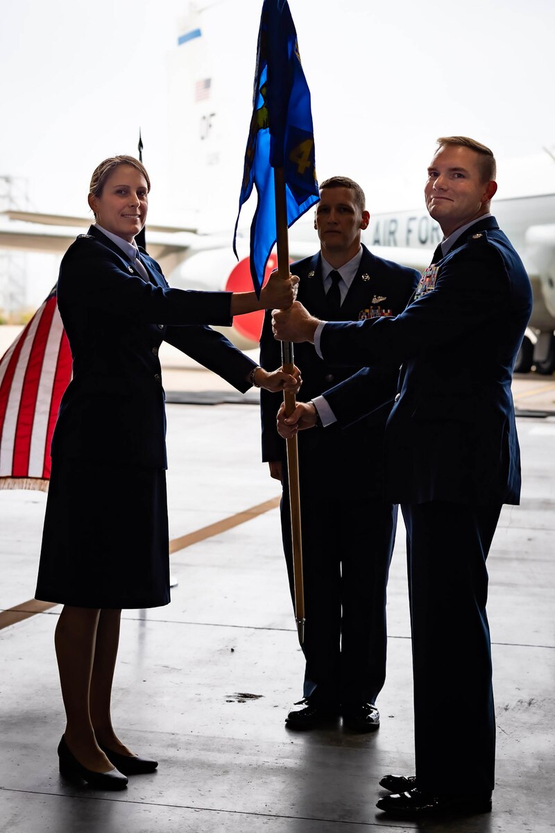 49 IS receives new commander > 445th Airlift Wing > Article Display
