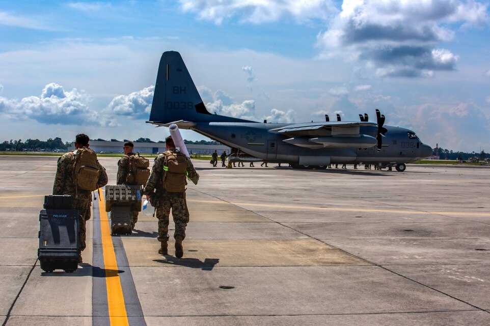 2nd Marine Aircraft Wing Marines deploy in support of Haiti disaster ...