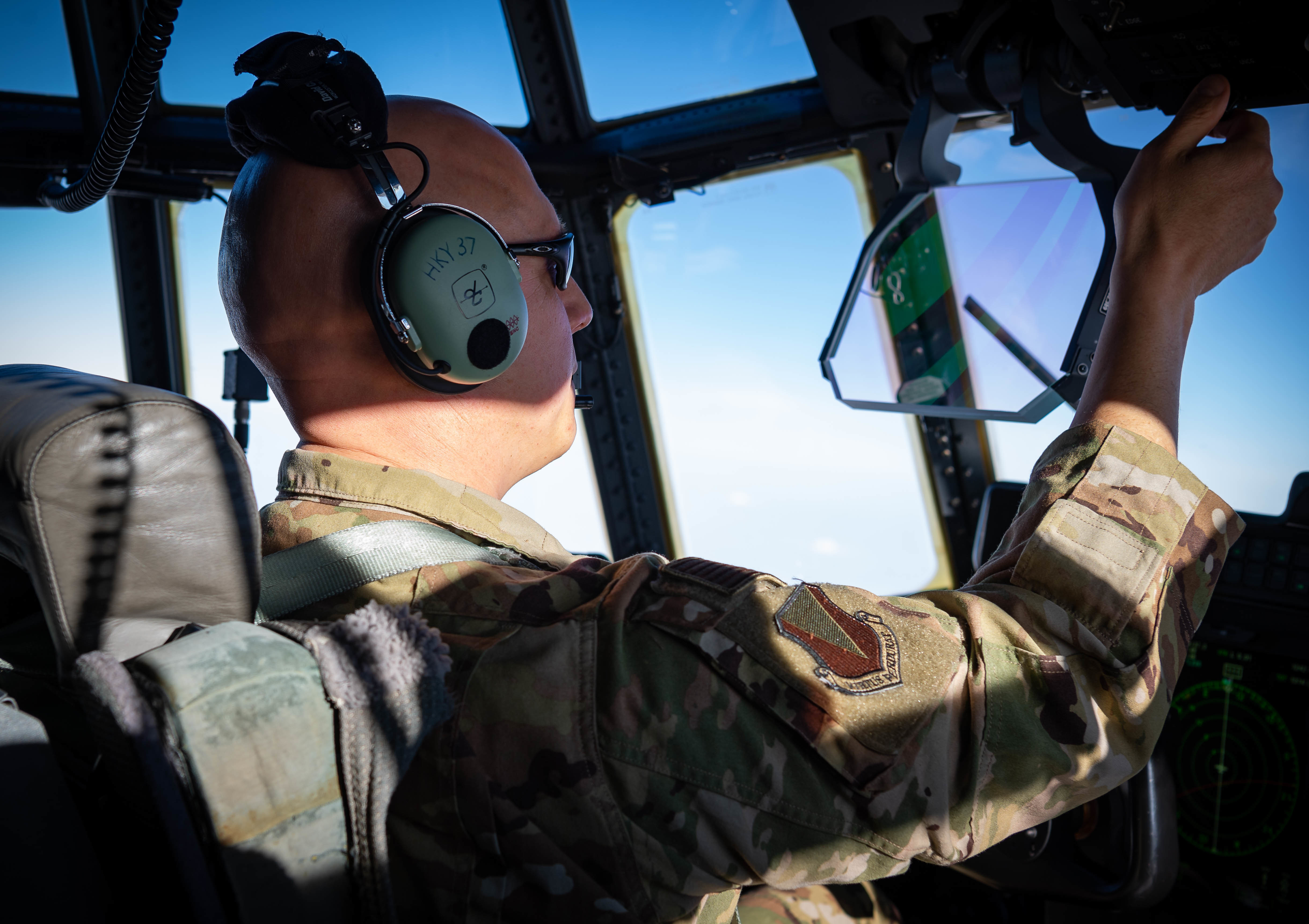 86 AW commander puts fire out with 424 ABS > Ramstein Air Base ...