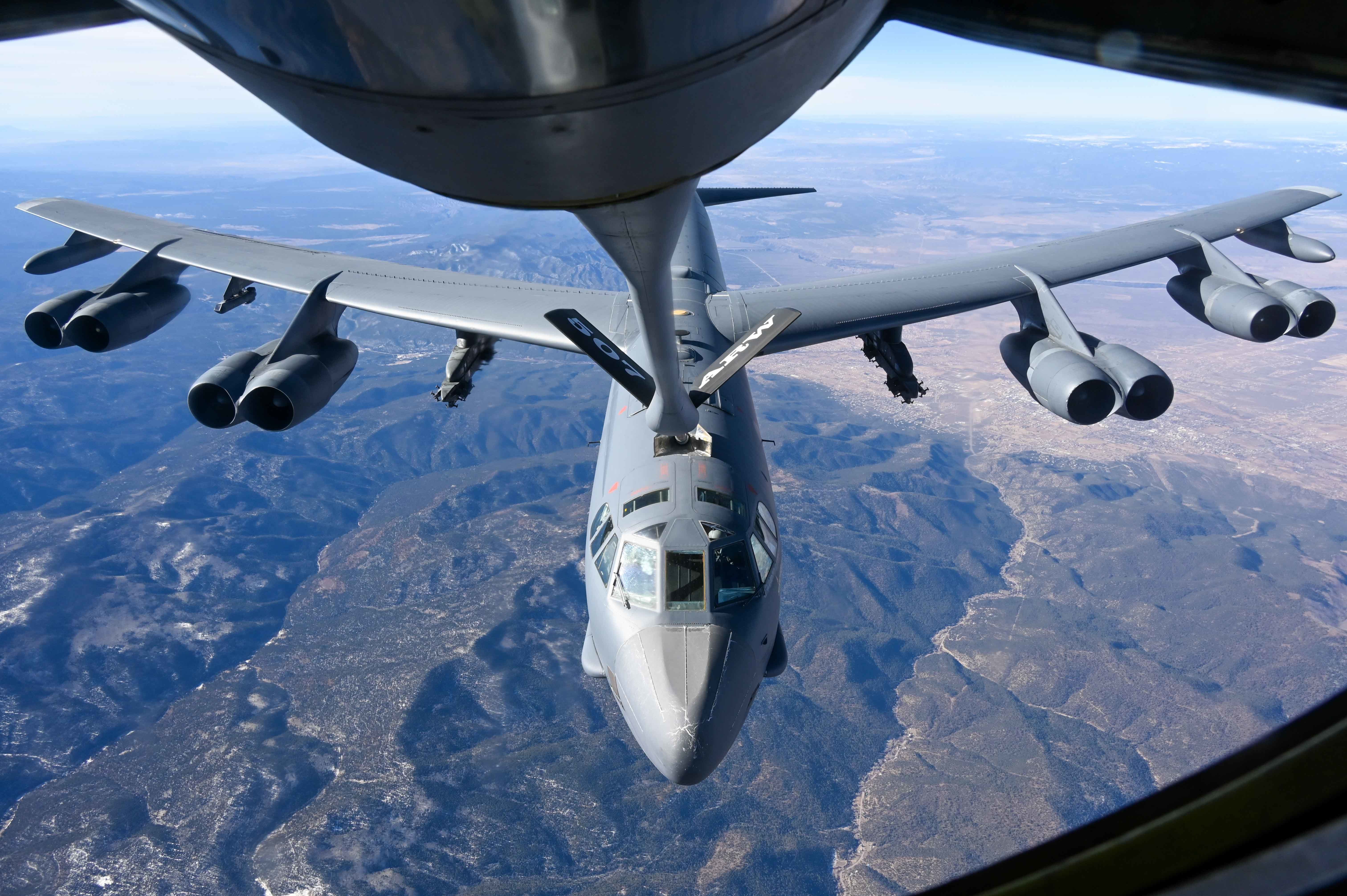 Okies refuel B-52 Stratofortresses > March Air Reserve Base > Article ...