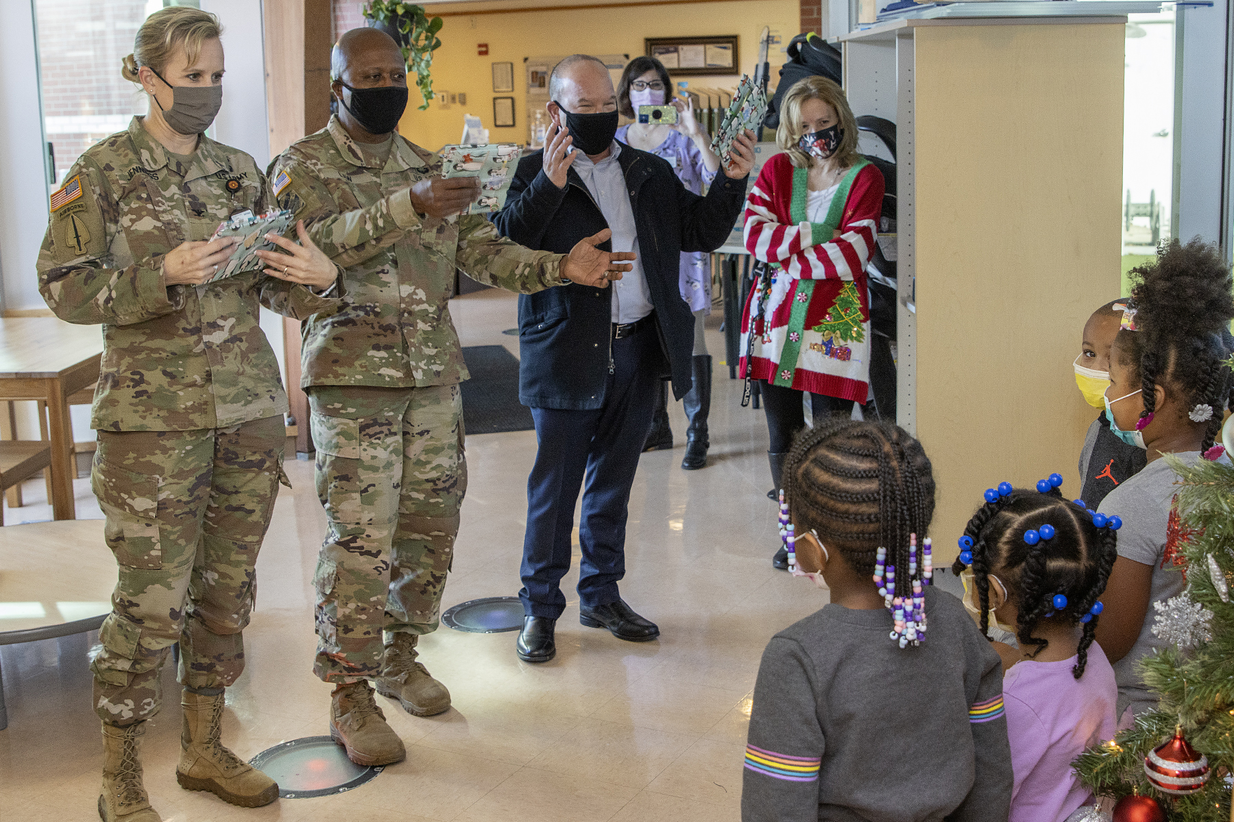 ‘Tis the season: USAFMCOM gives back to local students > U.S. Army ...