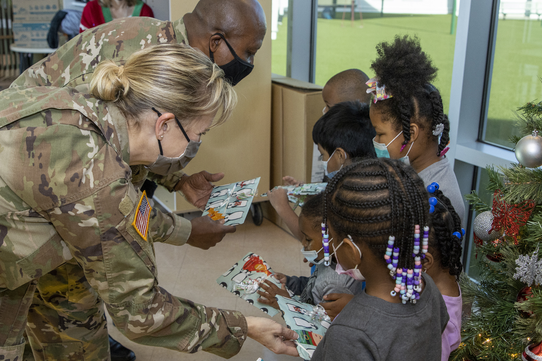 ‘Tis the season: USAFMCOM gives back to local students > U.S. Army ...