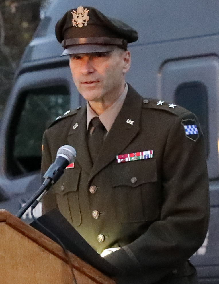Army Reserve general honors fallen at Wreaths Across America event