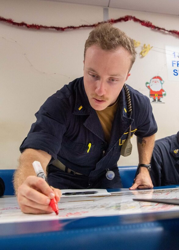 USS Charleston Conducts DC Plot Training
