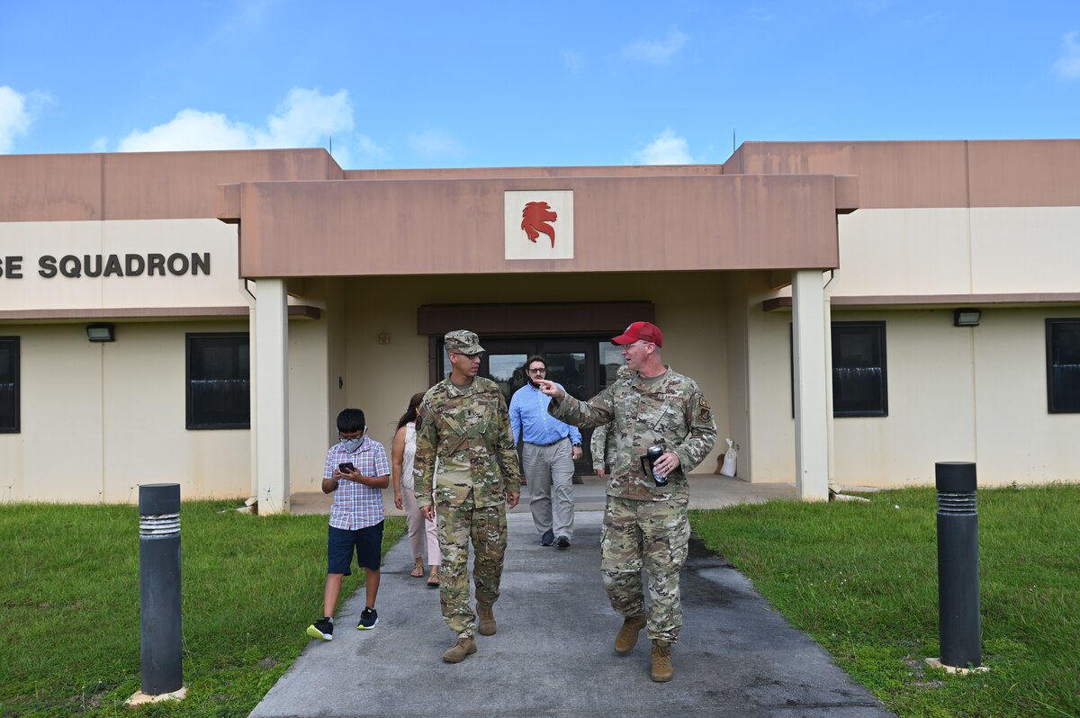 Pilot returns to 554 RHS > Andersen Air Force Base > Features