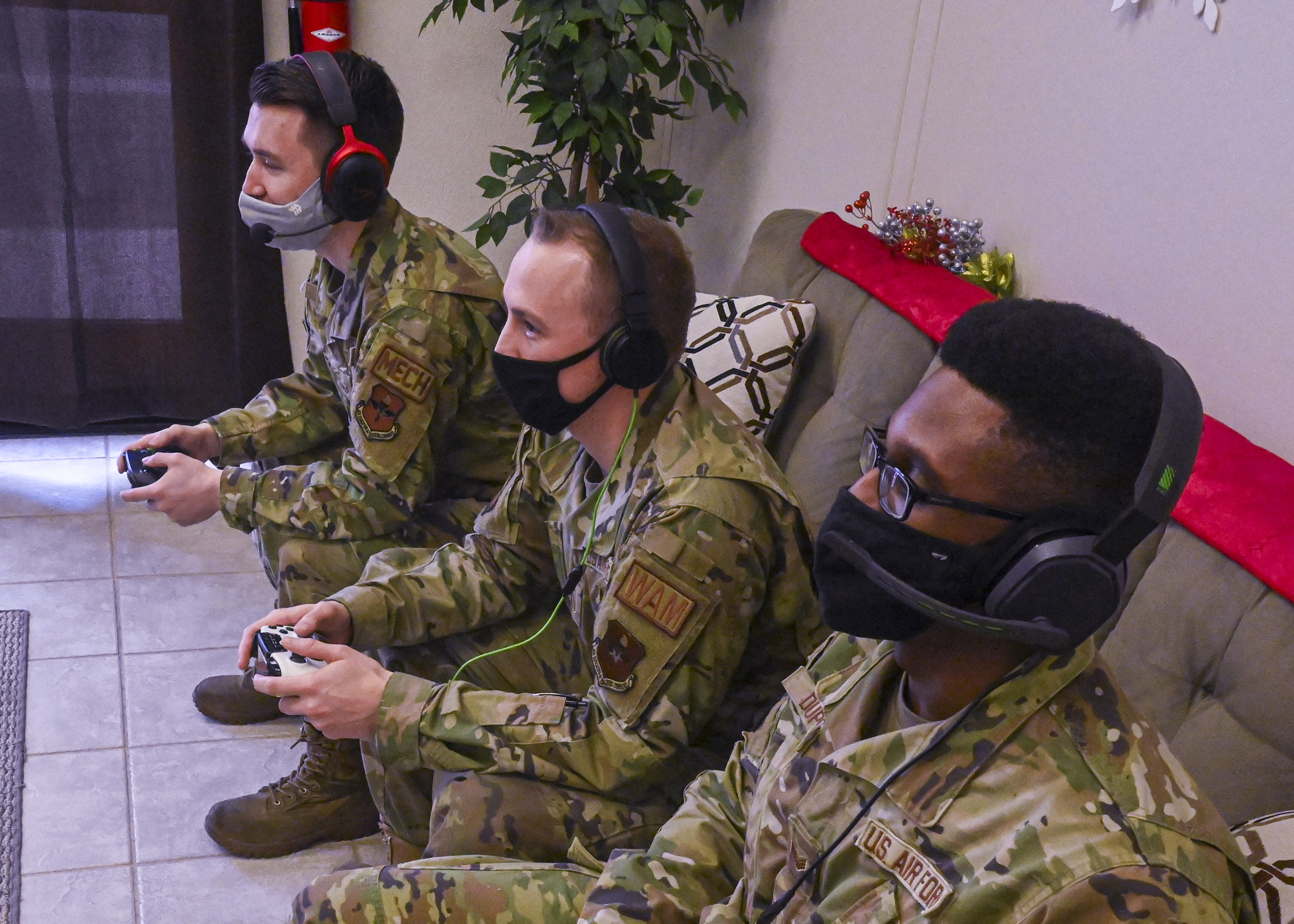 Joint Strike Fighters take on Apex Legends Tournament > Air Education ...