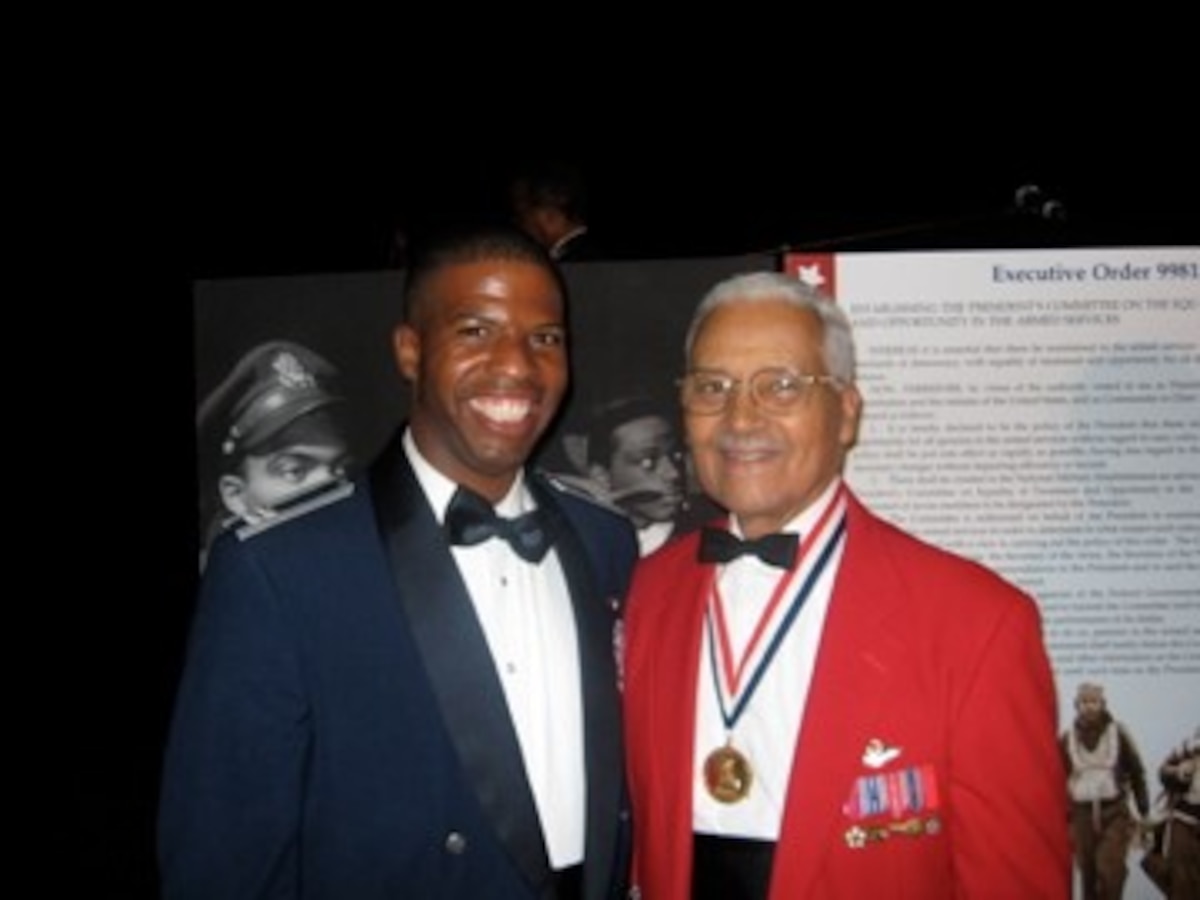 Vance OSS commander awarded aviation inspiration award > Vance Air ...