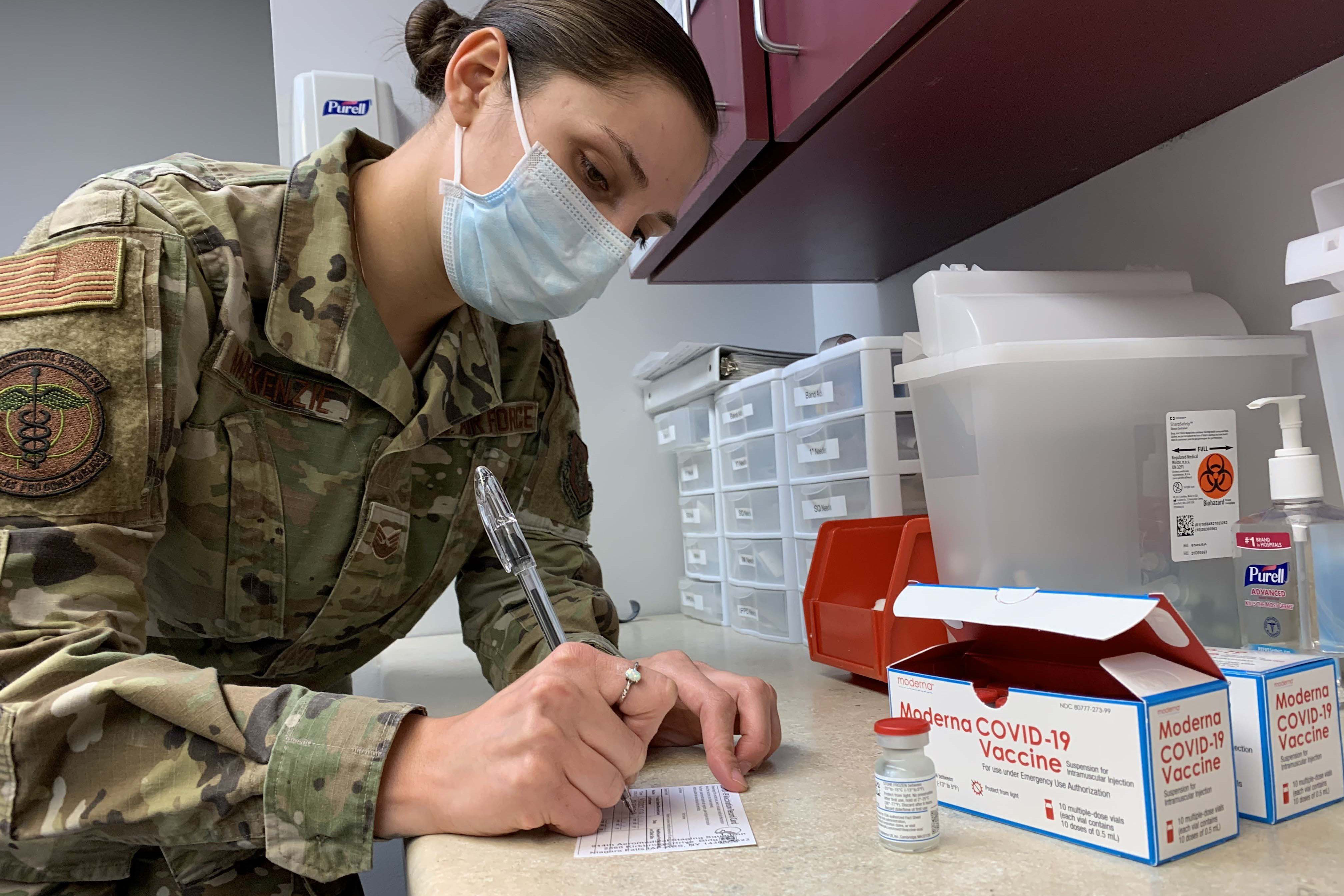 Defense Personnel to Support FEMA in Vaccination Push > United States ...