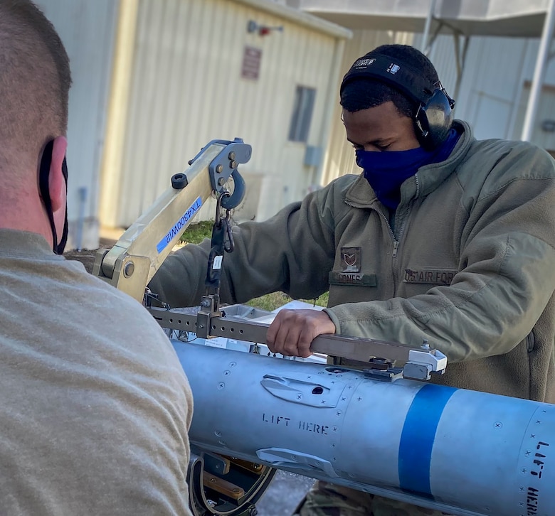 Weapons Hot > Air Force Materiel Command > Article Display