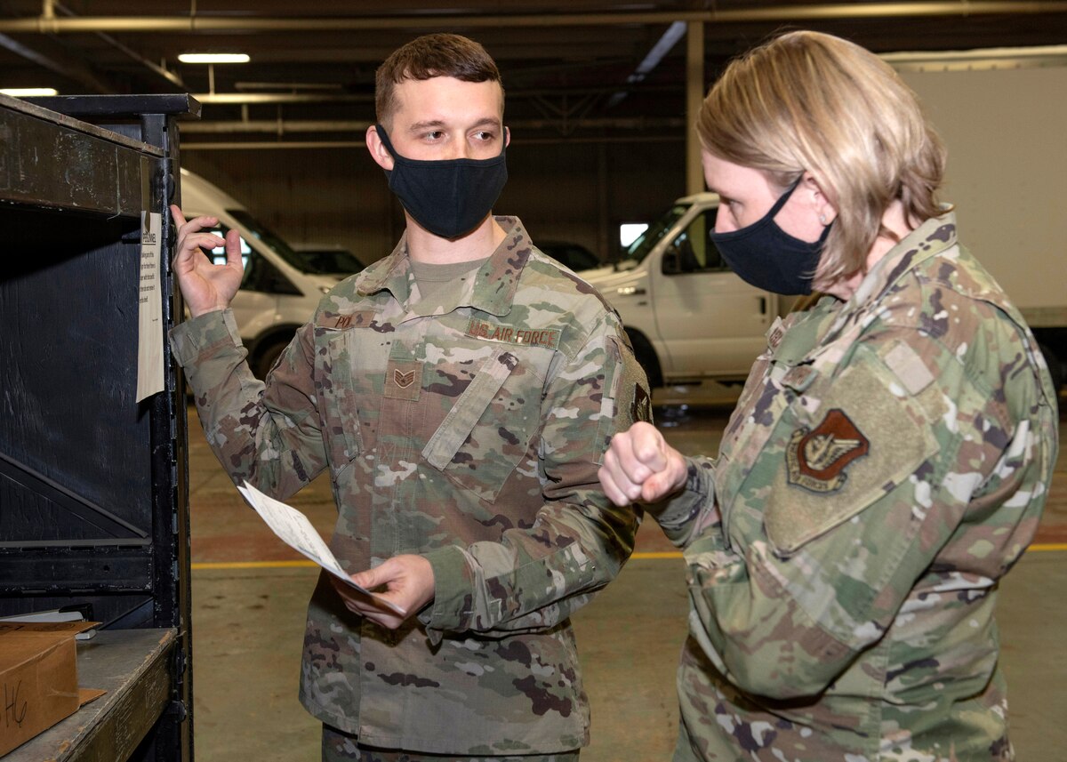 The 773d LRS hosts commander immersion tour > Joint Base Elmendorf ...