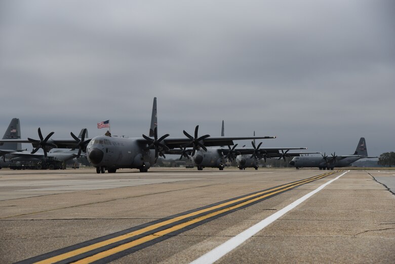 403rd Wing members, aircraft return from deployment > 403rd Wing ...