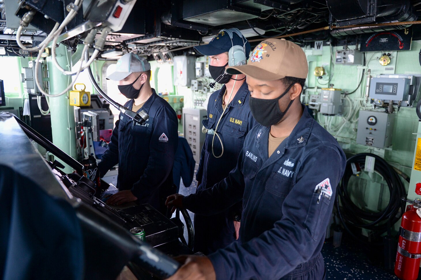 7th Fleet Destroyer Conducts Freedom of Navigation Operation in South ...