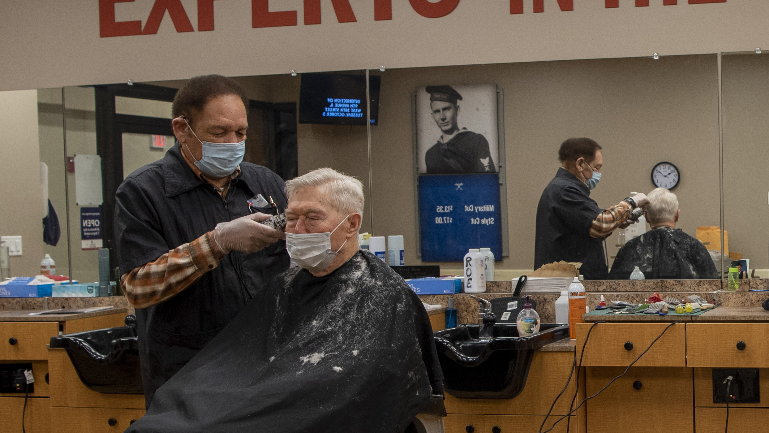 After 42 years, longtime barber has no plans to quit > Air Force ...