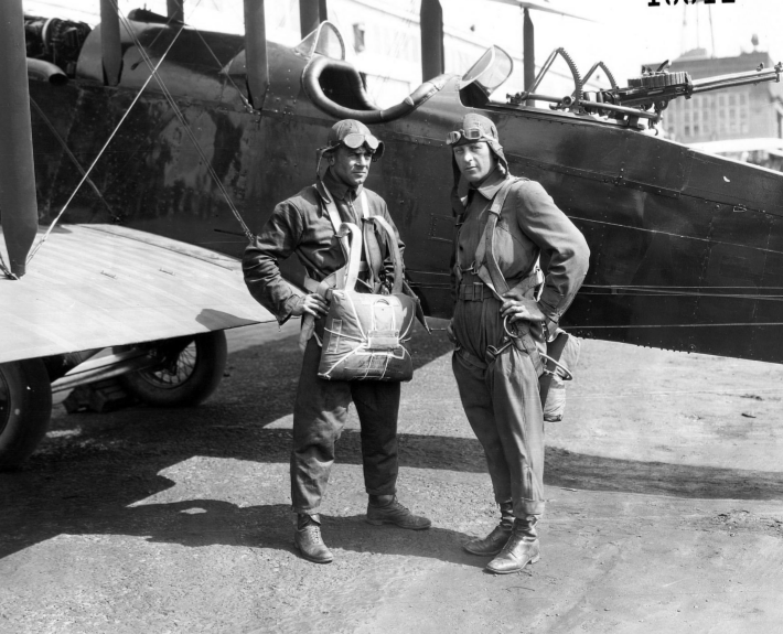 A Look Back....at the development of parachutes to 1945 > Wright ...