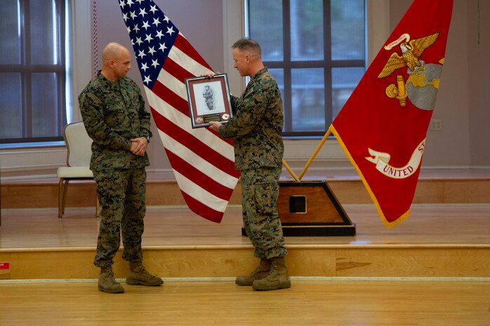 MCIEAST-MCB Camp Lejeune bids farewell to Metzger, welcomes Tellez ...