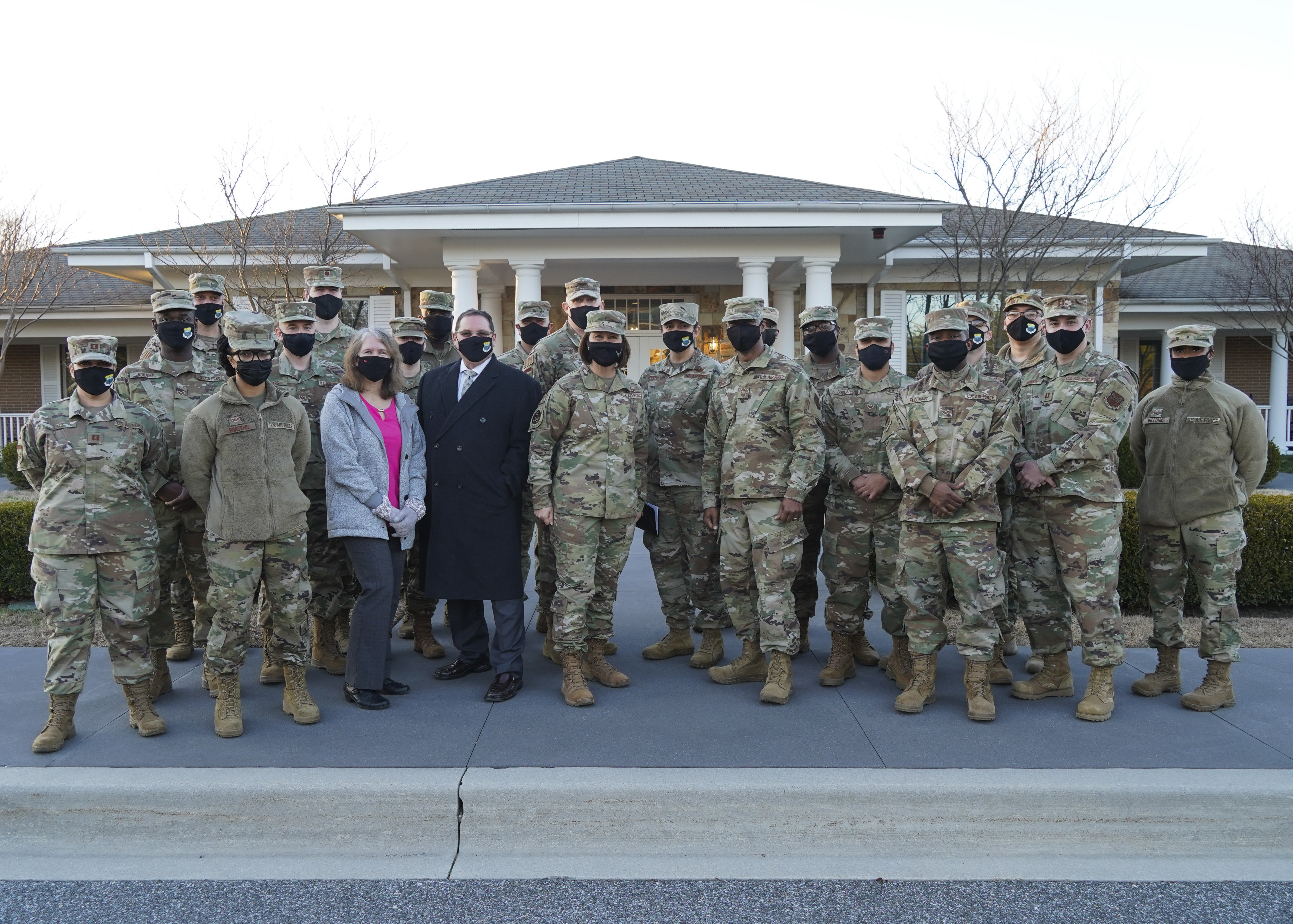 CMSAF visits AFMAO > Air Force Mortuary Affairs Operations > Article ...