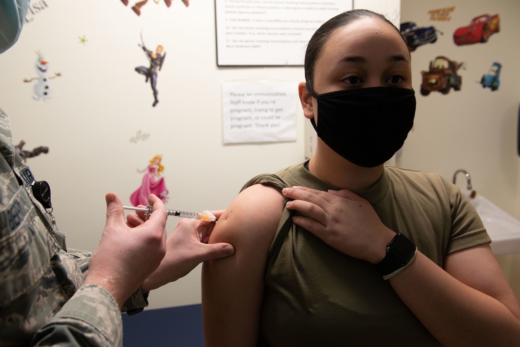 Team Vance vaccinates its first Airmen against the coronavirus > Air ...