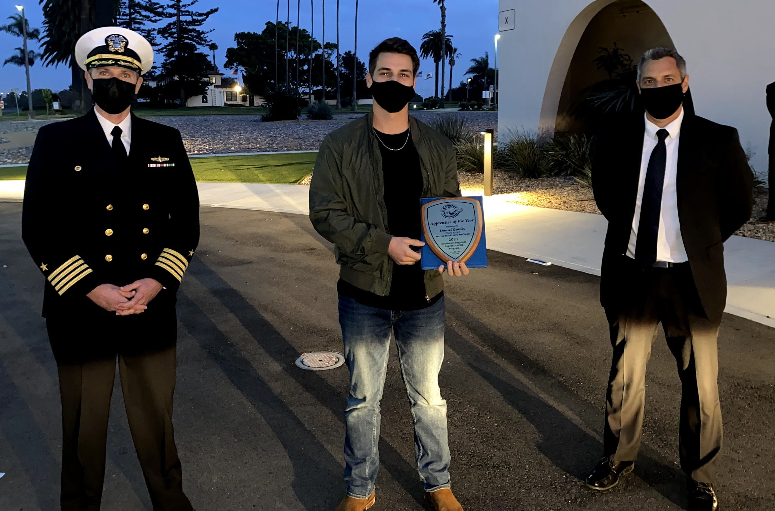 PSNS & IMF honors Southwest Regional Apprentice Program graduates ...