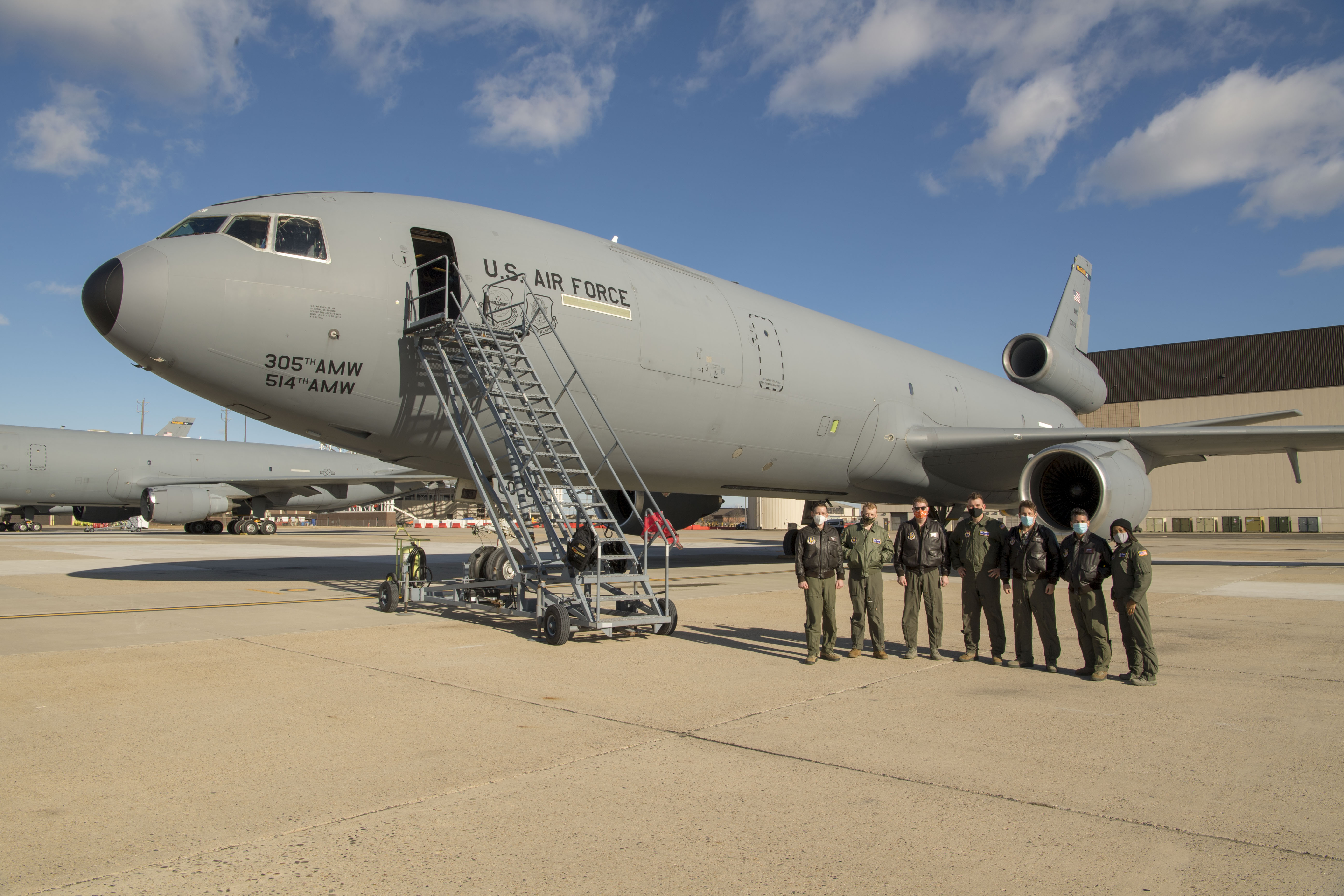 78 ARS and 732 AS conduct Volusia Expo fly-over > 514th Air Mobility ...