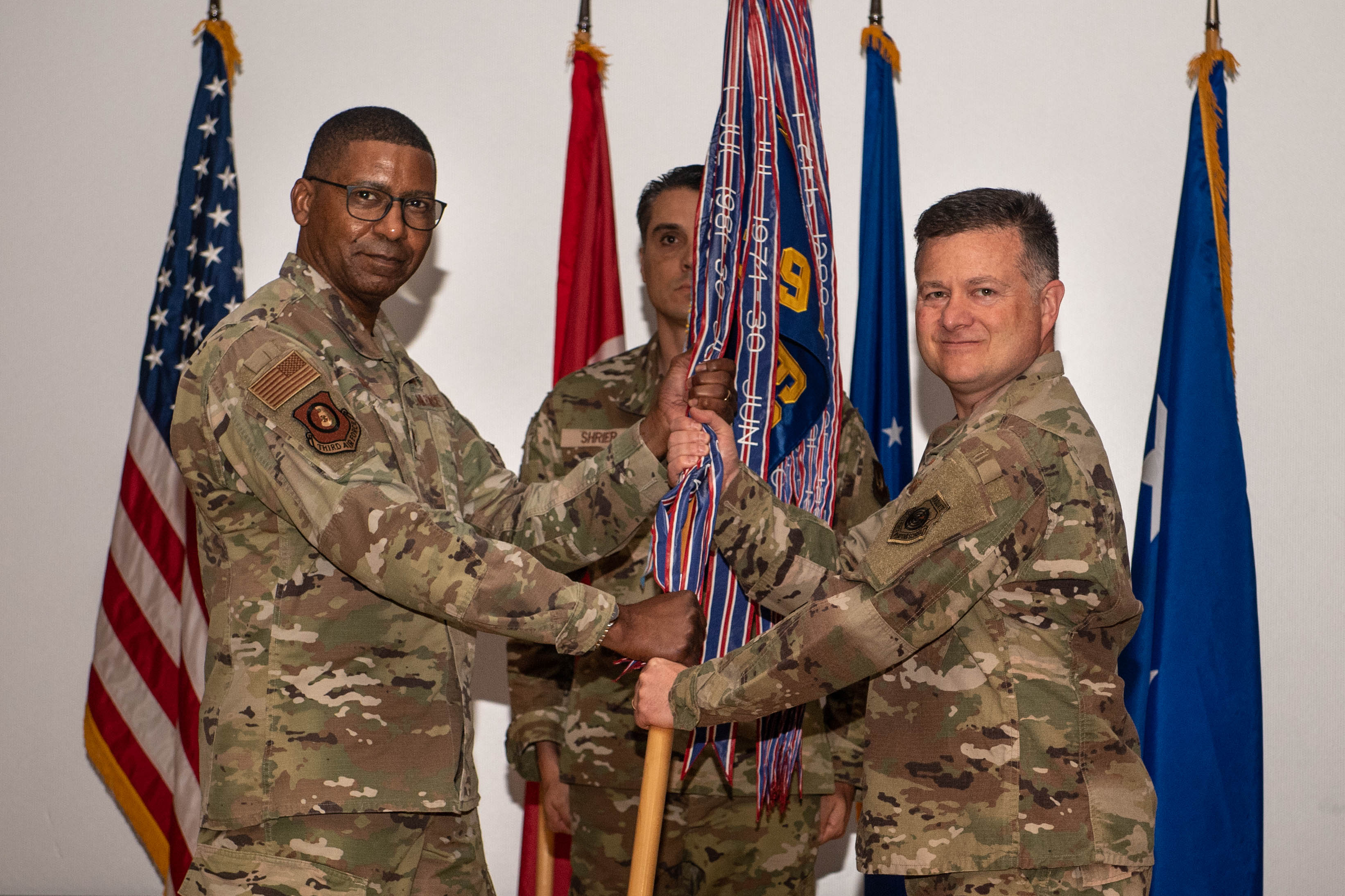 39th ABW welcomes new commander > Incirlik Air Base > Article Display