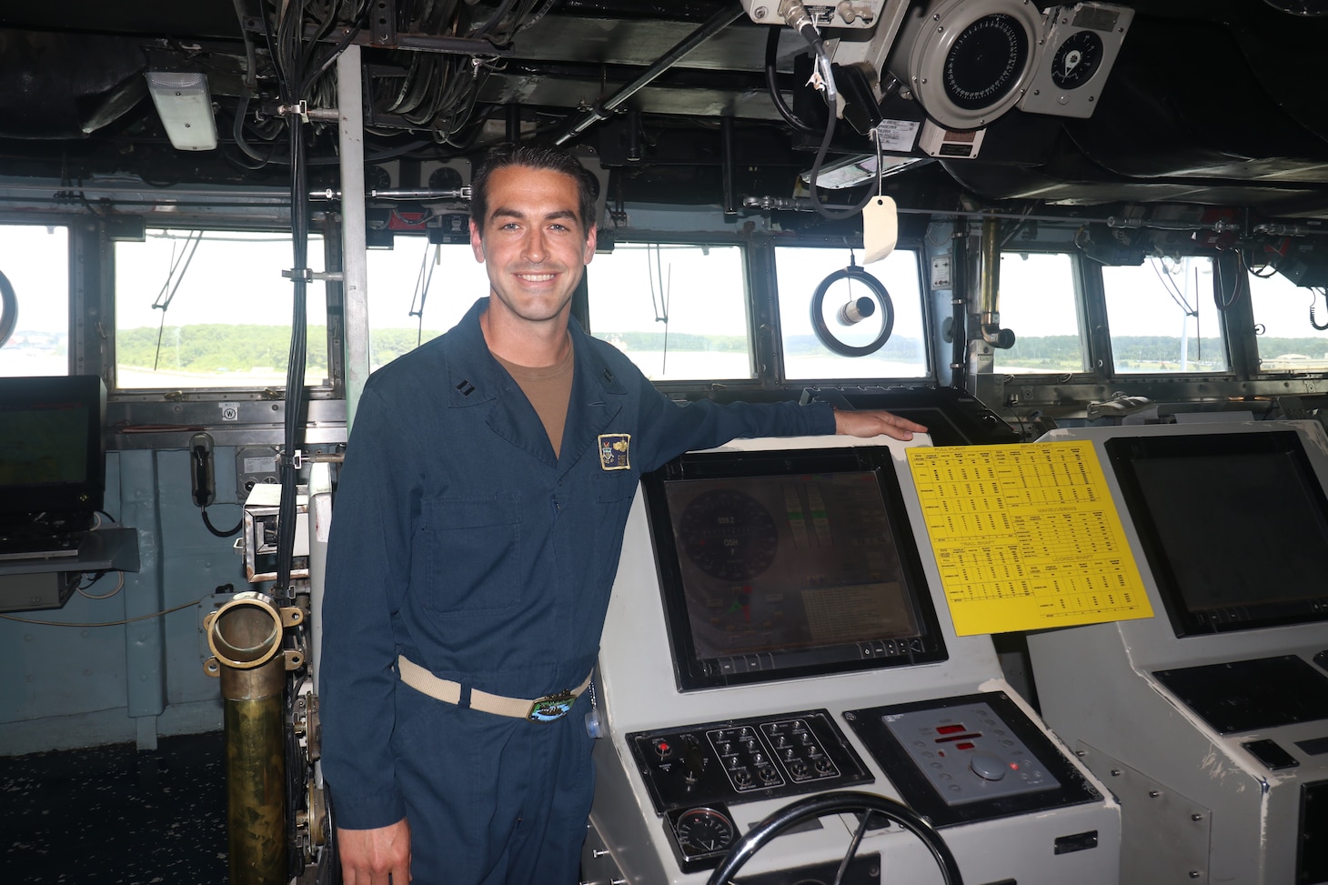 Junior Sailor, Lieutenant Tie in Shiphandling Competition > United ...