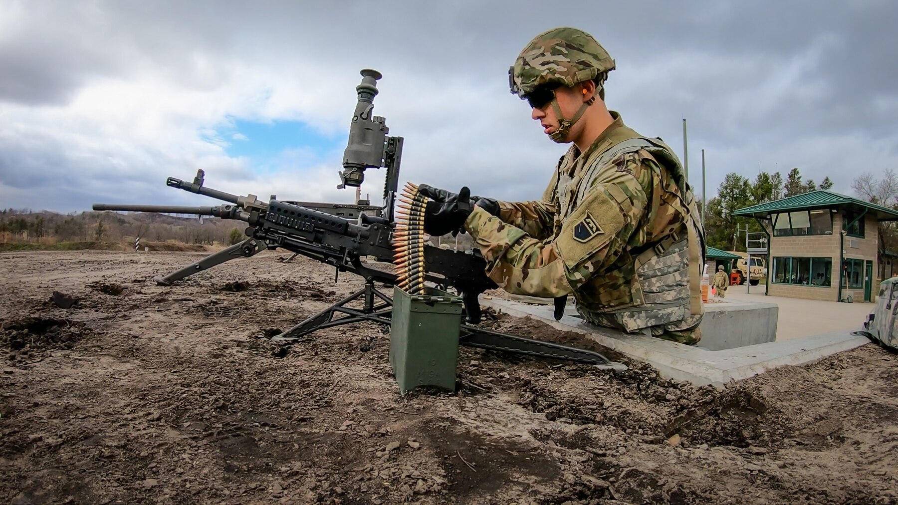 Soldiers complete weapons qualification for M2 and M240 machine guns at ...