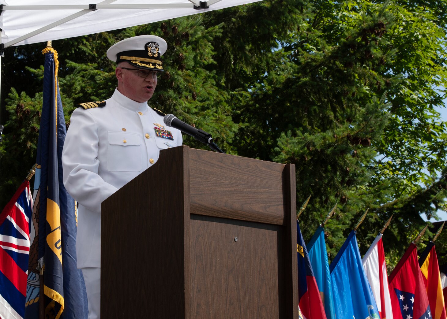 Commander, Submarine Squadron 19 Conducts Change of Command > United ...