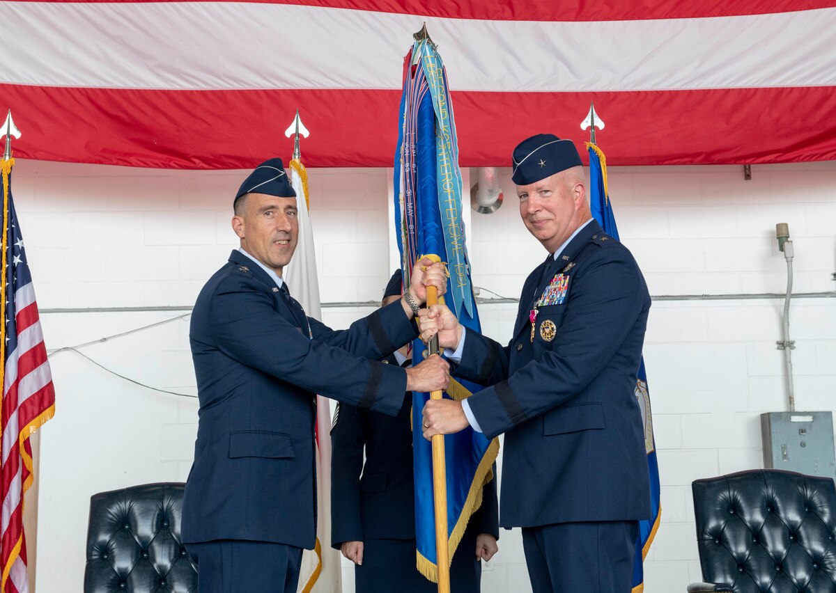 18th Wing gains new commander > Kadena Air Base > News