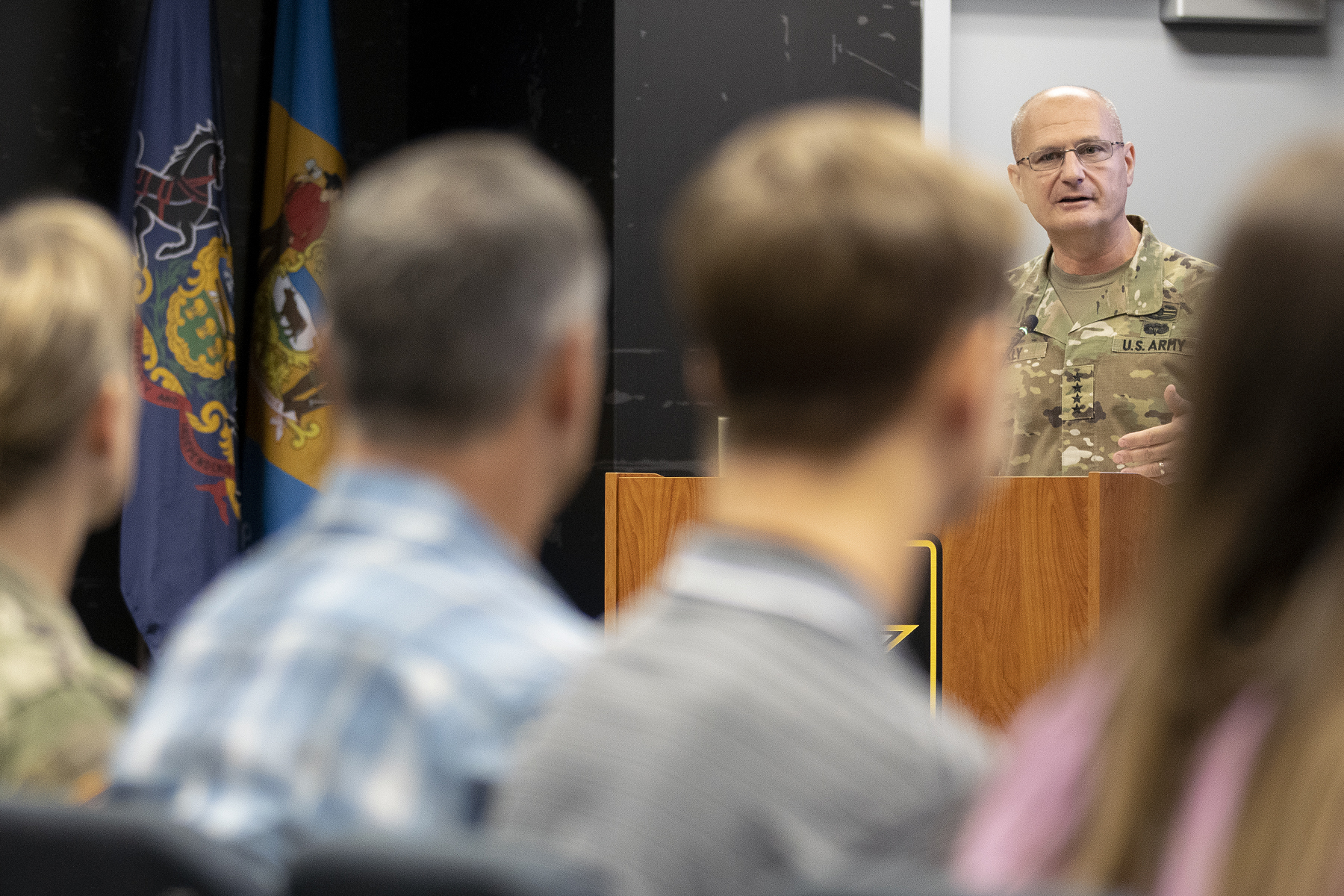 Jennings assumes command of USAFMCOM > U.S. Army Financial Management ...