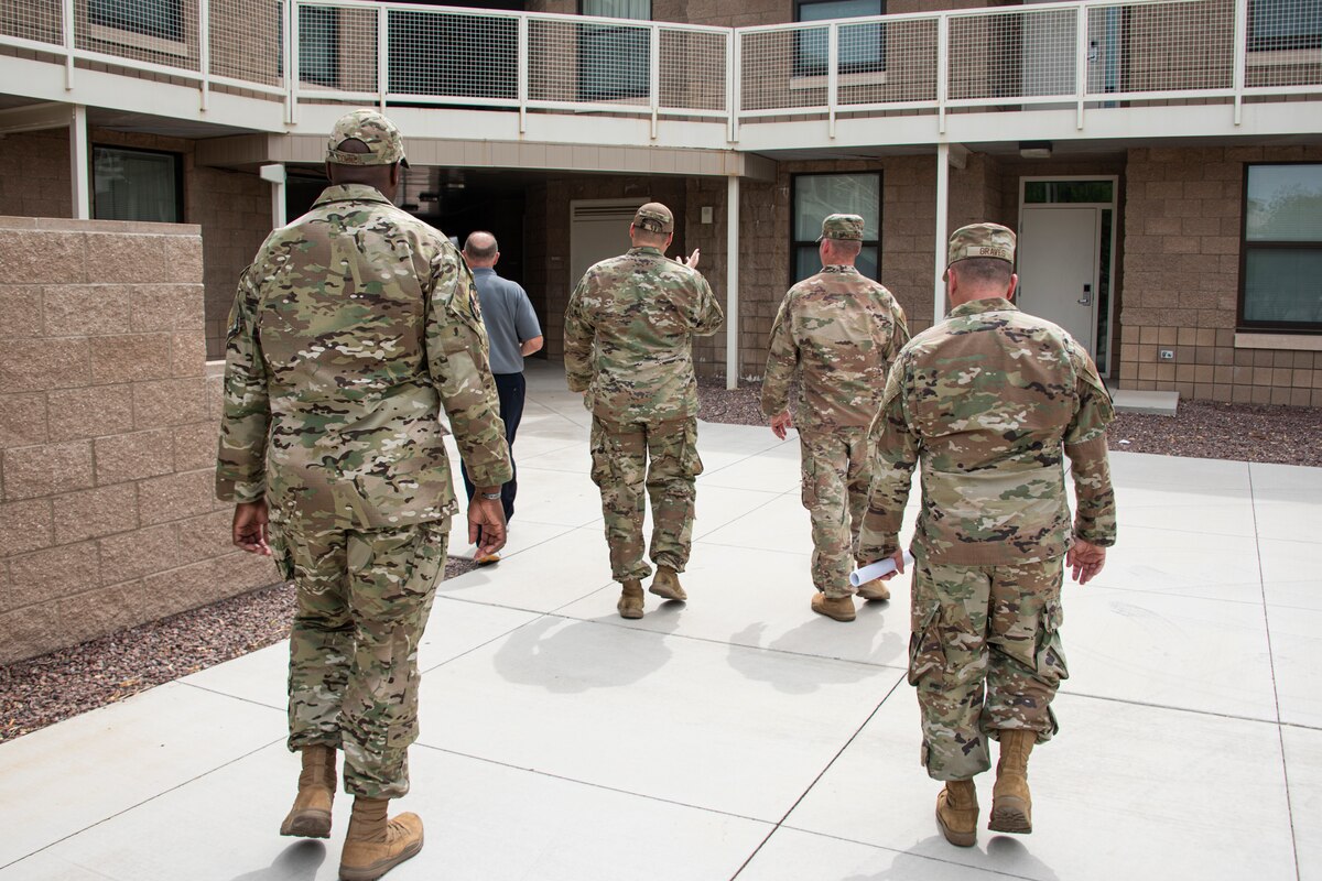 15th Air Force Command Chief visits DM's Dynamic Team > Davis-Monthan ...