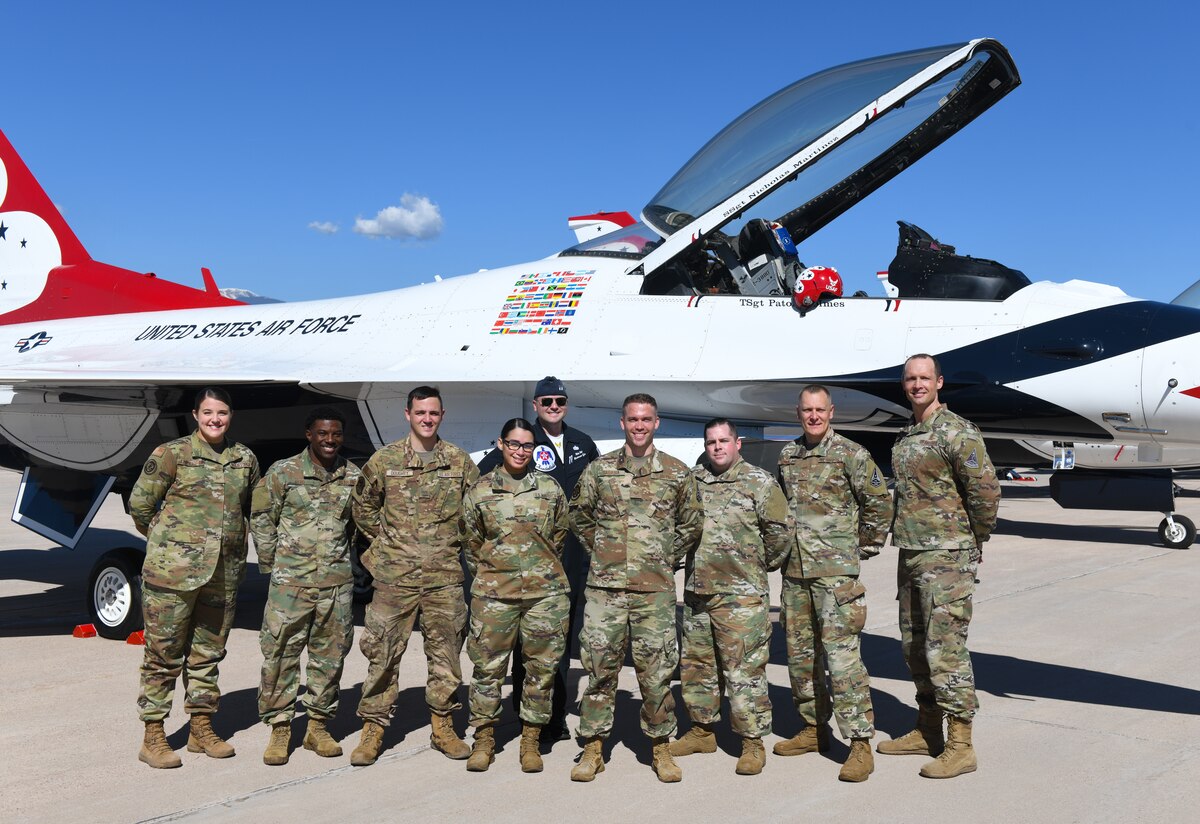 Airmen re-enlist in front of Thunderbirds > Peterson and Schriever ...