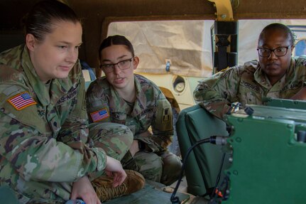 647th RSG Soldiers Conduct Radio Operations Training During Battle Assembly