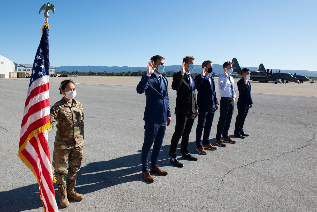 129th Holds Biggest Enlistment Ceremony for PJ Candidates in Years ...