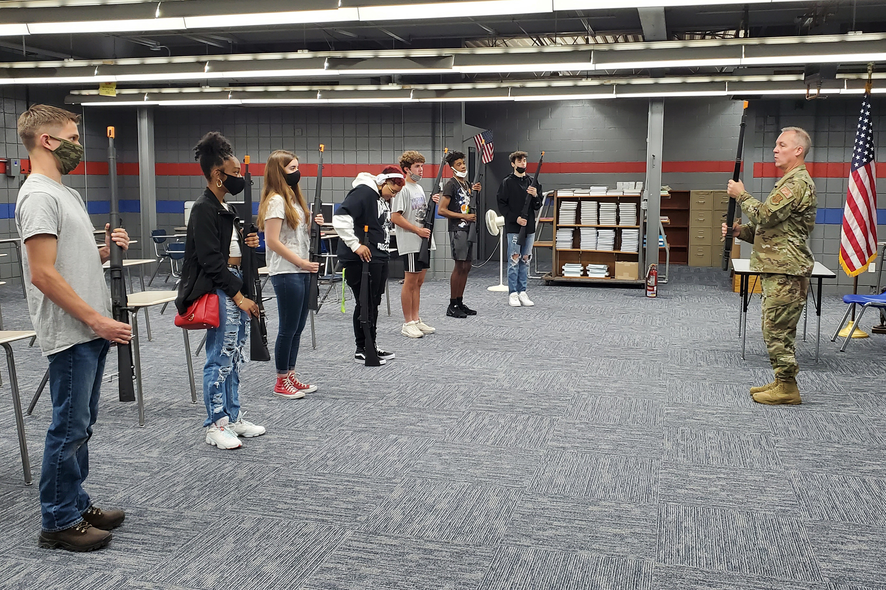 910 AW PA chief, Honor Guard OIC, trains Fitch AF JROTC on rifle drills ...