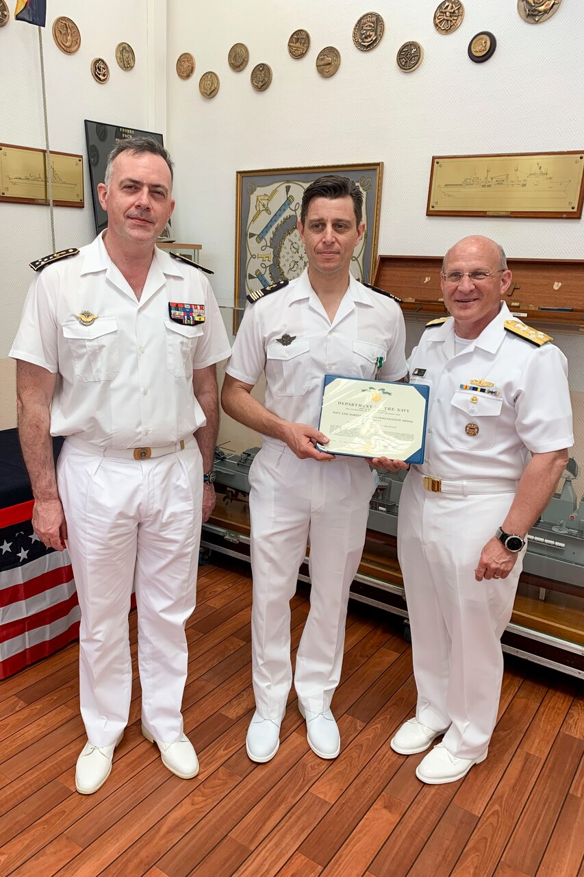 US & French Navy Chiefs meet together in France to discuss maritime ...