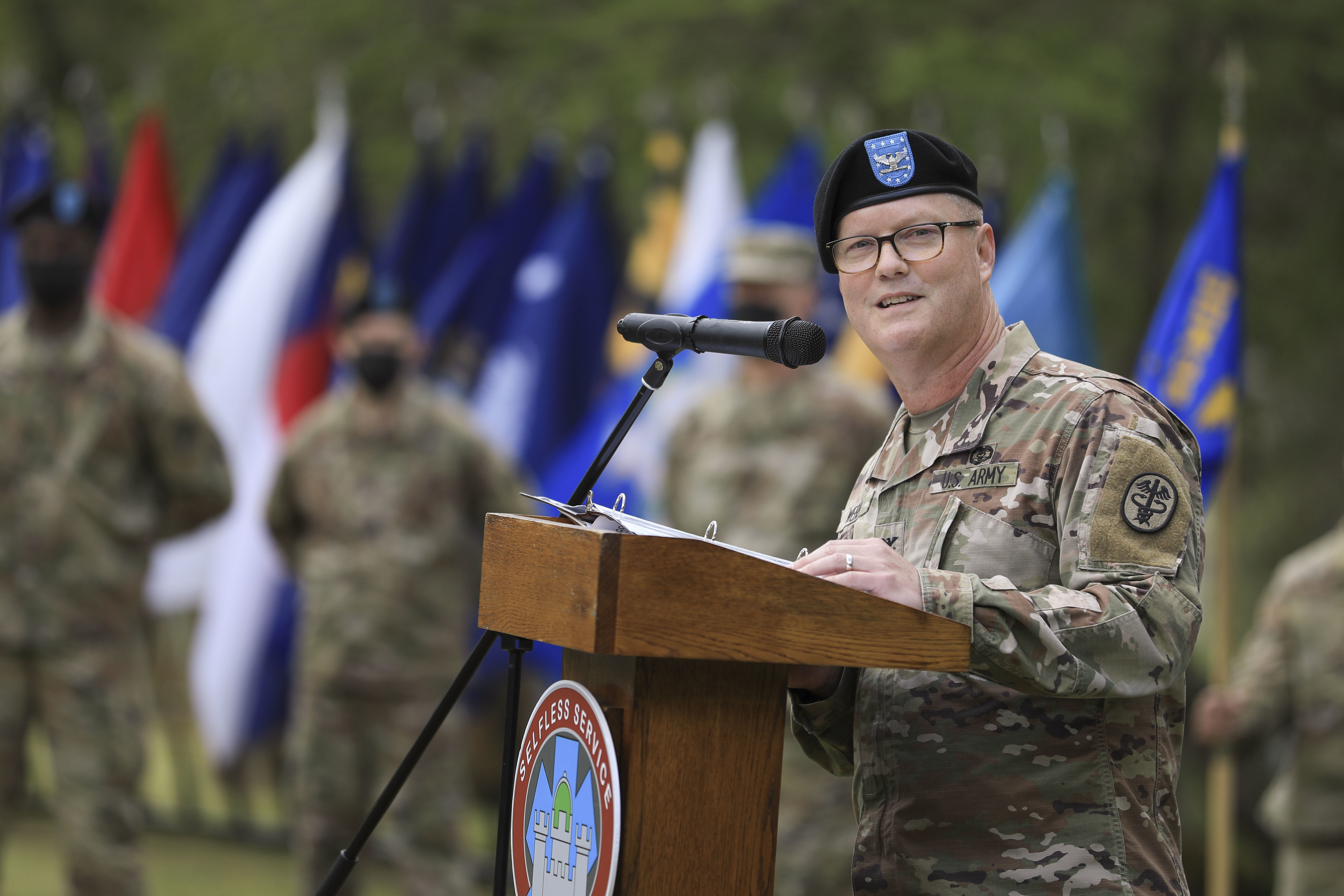 LRMC welcomes new commander > Landstuhl Regional Medical Center > Articles
