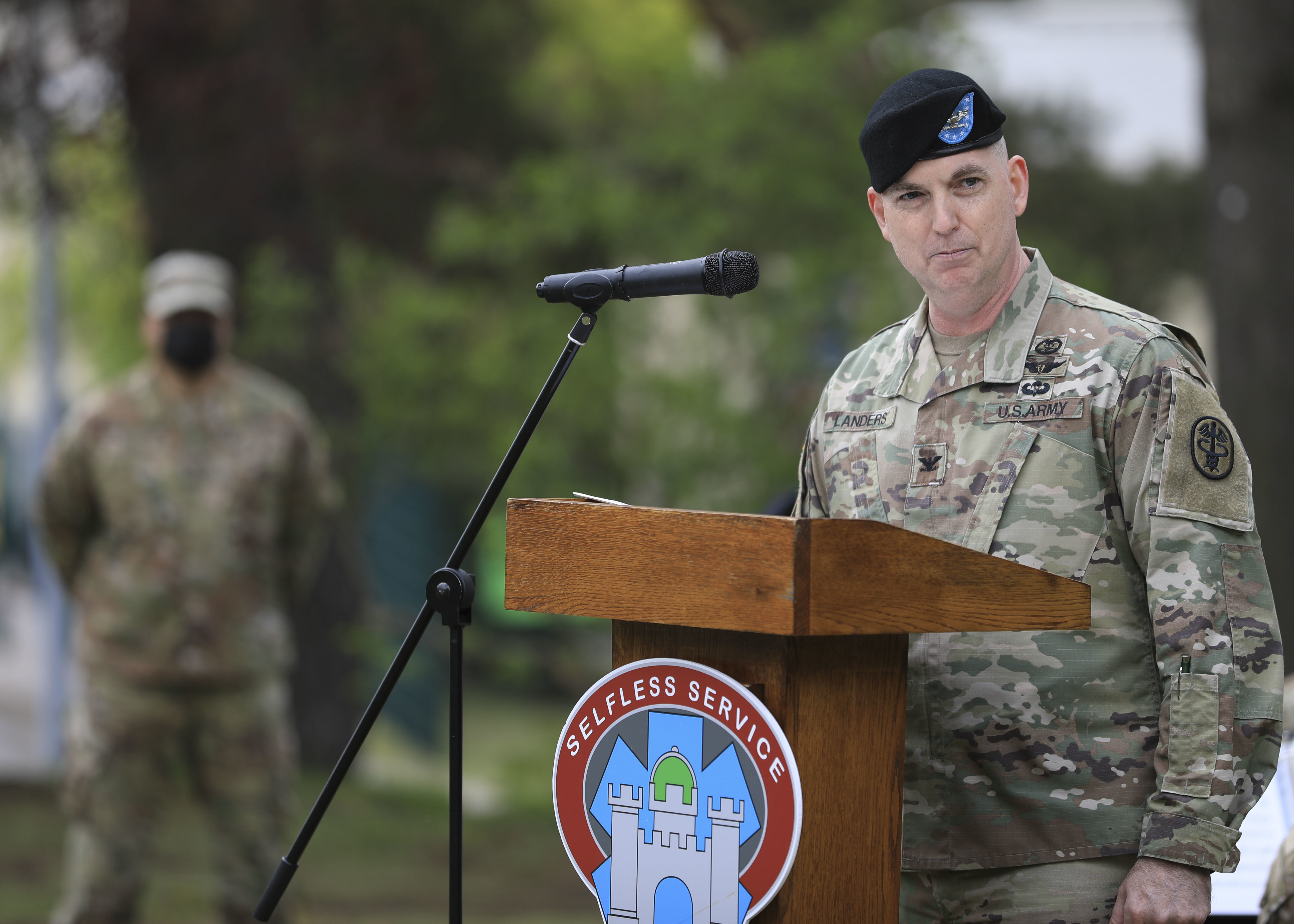 LRMC welcomes new commander > Landstuhl Regional Medical Center > Articles