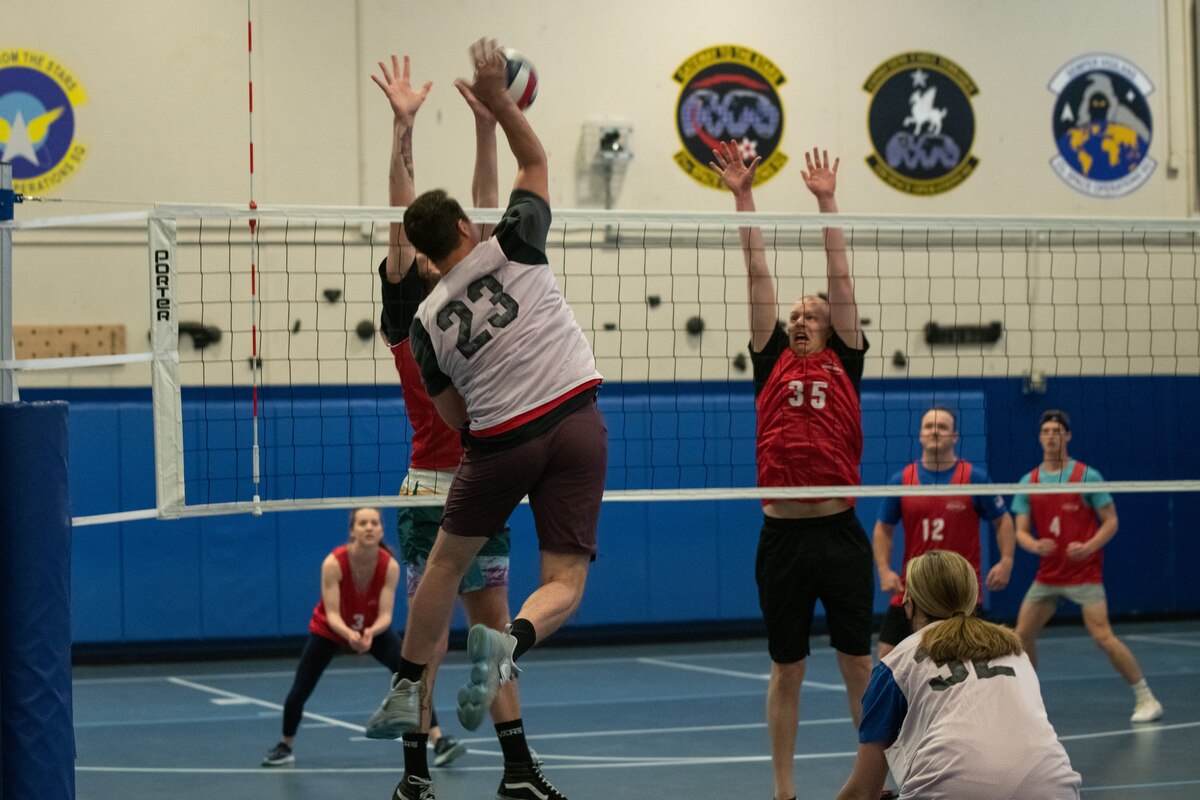 Intramural volleyball championship > Nellis Air Force Base > News