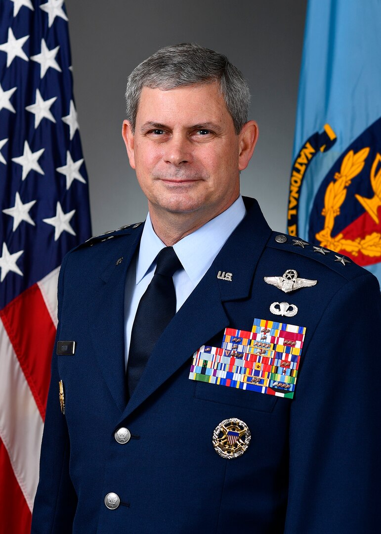 NDU Welcomes 17th President > National Defense University > Article View